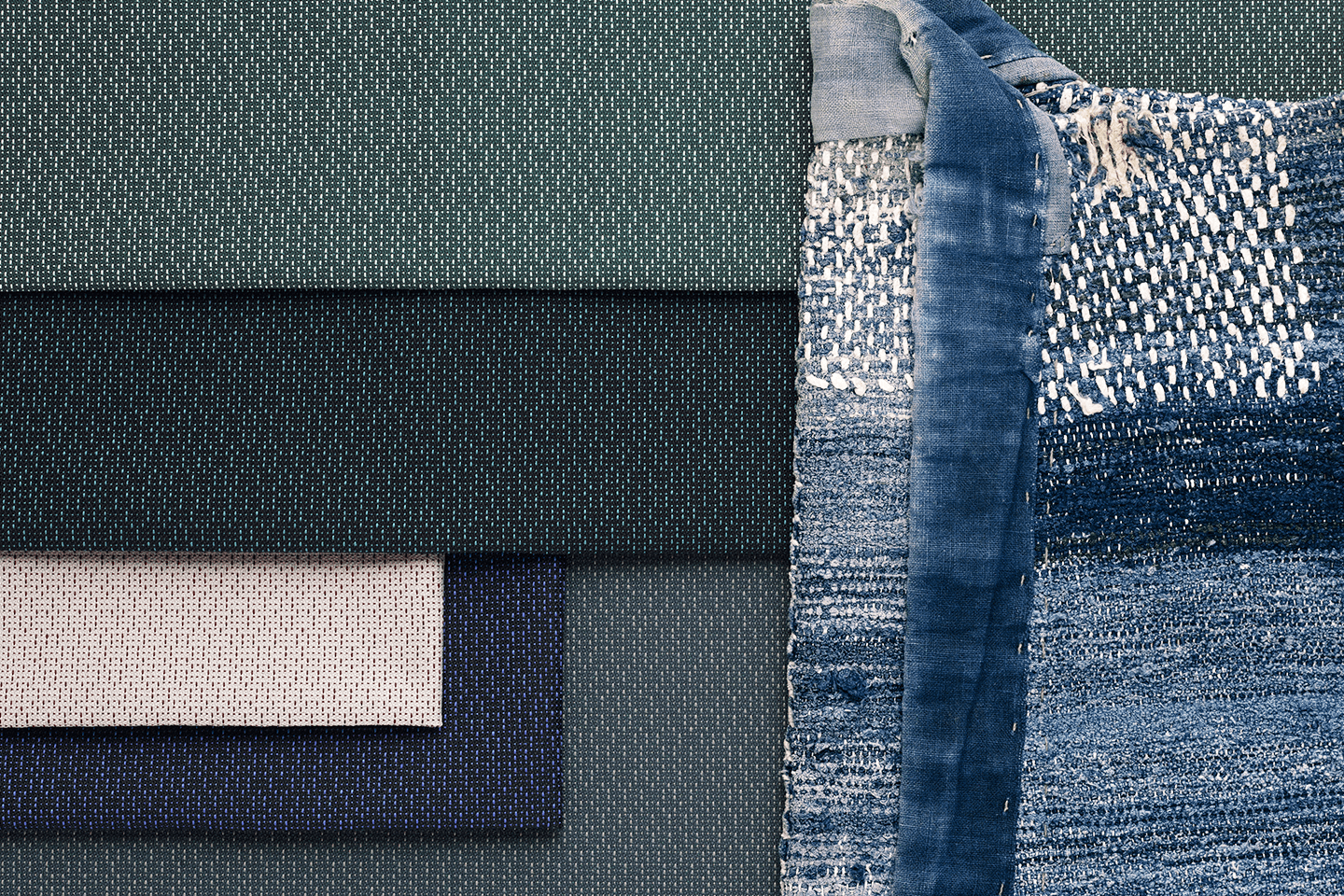 Textile collection made from post-consumer polyester fabrics