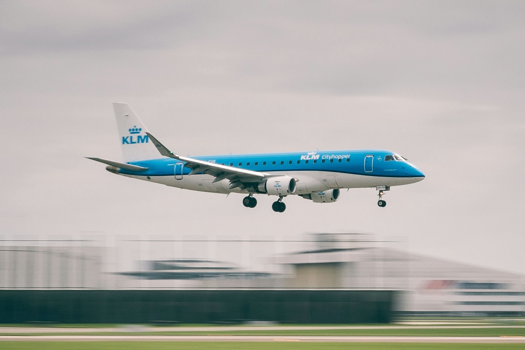 KLM initiates tech solution to reduce in-flight meal waste
